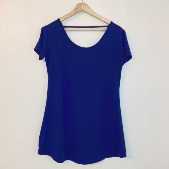 Tops | Tee Shirt Tunic Wkeyhole Back Opening Accent | Poshmark